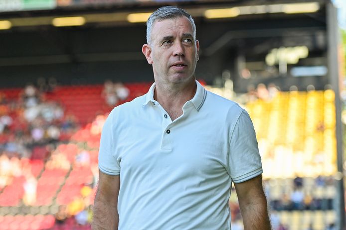 GA Eagles-trainer René Hake wil rode kaart Mats Deijl niet cruciaal ... GA Eagles-trainer René Hake wil rode kaart Mats Deijl niet cruciaal ...
