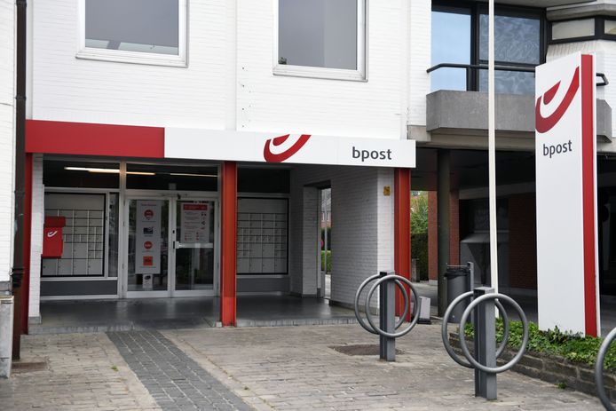 Postbodes Keerbergen staken tweede dag op rij: “Het pakjesvolume stijgt ...