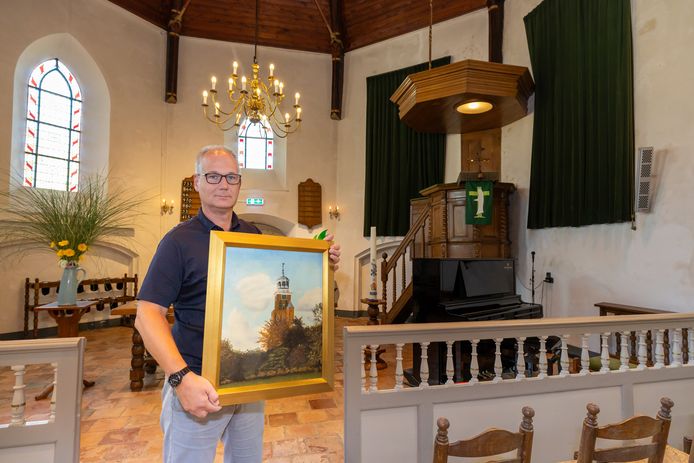 Preken in 600 jaar oude Mariakerk vanaf de kansel die ooit stond in het ...