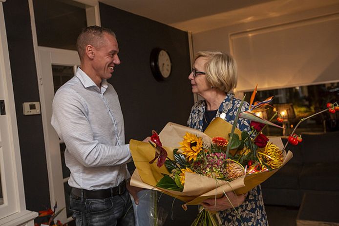 Held die peuter uit zinkende auto redde in het zonnetje gezet ...