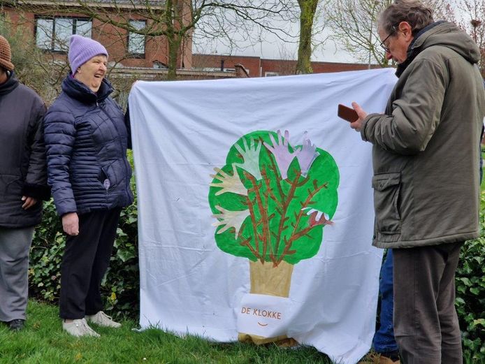 Vredesboom in Abingdonstraat: “Viering 10-jarig bestaan werkgroep ...