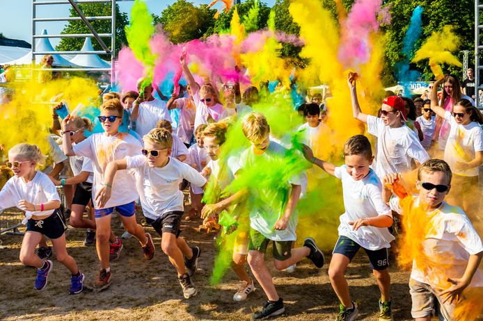 Honderden kinderen maken van Color Run in Woerden een spektakel ...