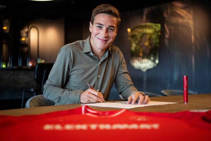 Eiting niet, Van Bergen wel speelgerechtigd tegen Volendam | FC Twente ...