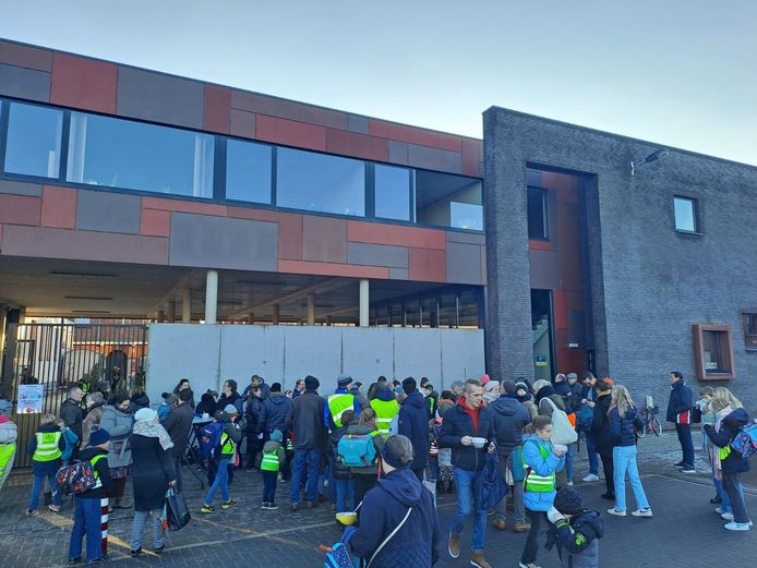 Basisschool Triangel verkoopt ‘soep op de stoep’ voor vzw Feestvarken ...