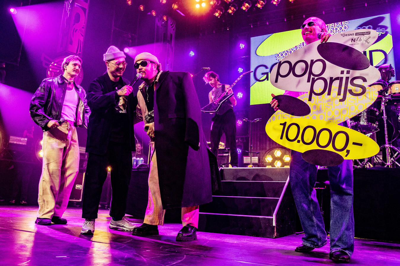 Goldband-zanger geeft uitleg: ‘Natuurlijk moet ik het niet doen, maar ...