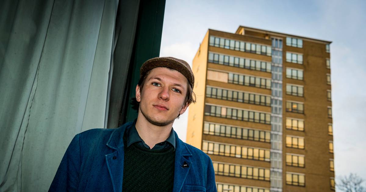 Sam ziet gigantisch kozijn van negen hoog op straat vallen: ‘Ik heb nog ...