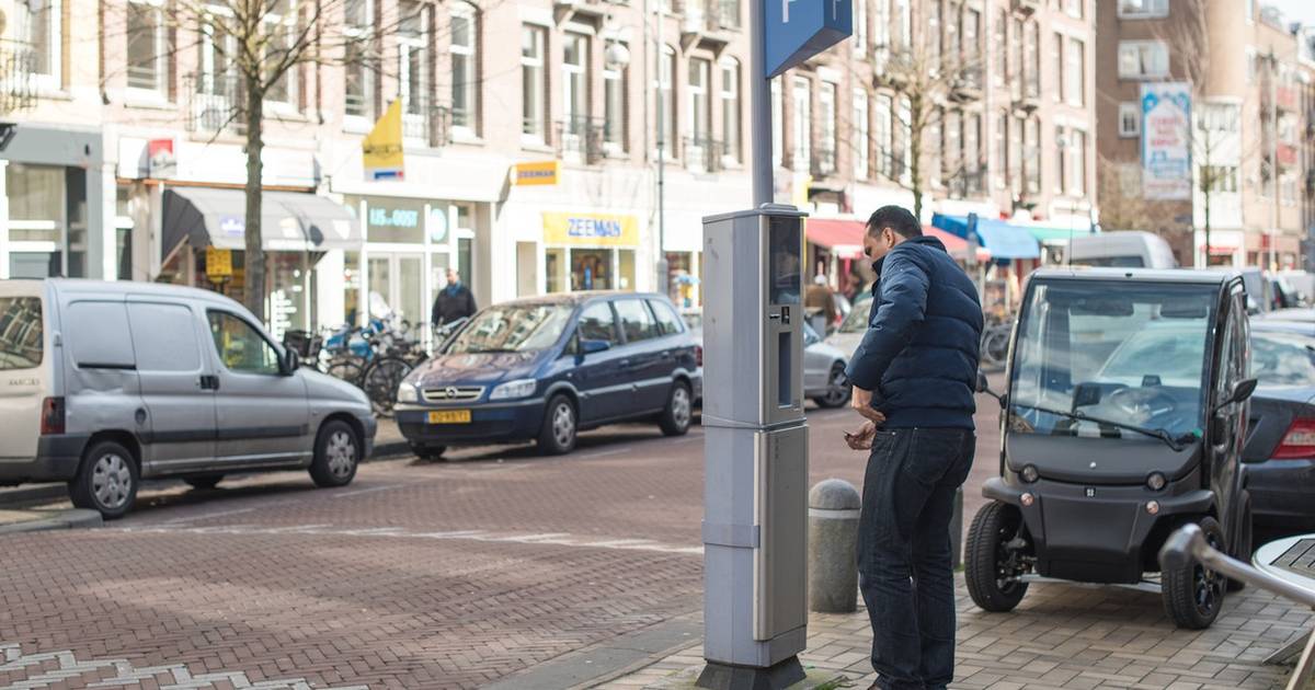 Parkeerboete wordt fors hoger, stijgt naar €62,70 | Amsterdam | AD.nl