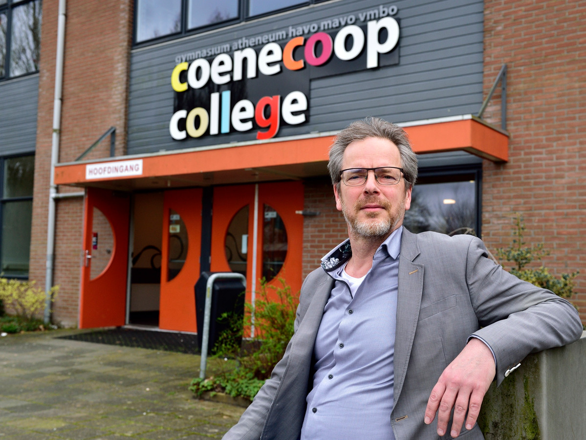 Waddinxveen zet nieuwbouw Coenecoop College een jaar in de wacht | Foto ...