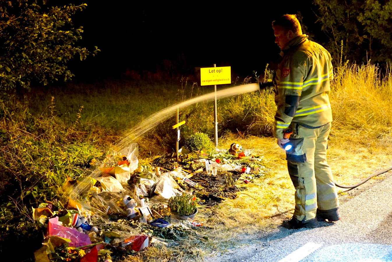 Brandweer zeer druk met recordaantal buitenbranden: ‘Oorzaak vuur vaak ... Brandweer zeer druk met recordaantal buitenbranden: ‘Oorzaak vuur vaak ...