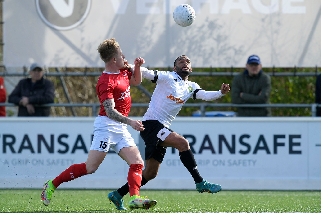 Fortuinlijk ASWH grijpt laatste strohalm en verlaat laatste plaats: ‘We ...