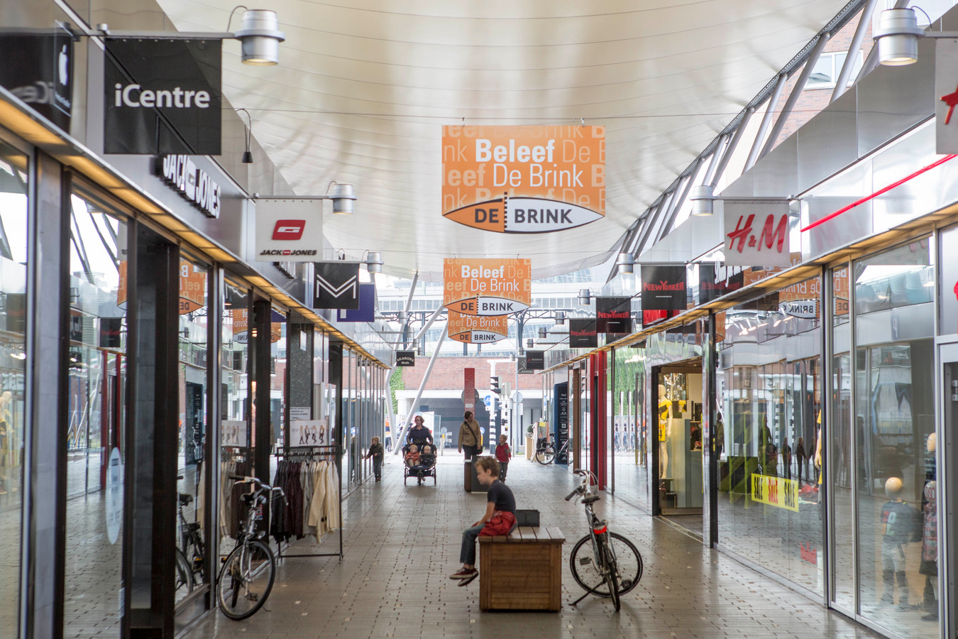 Geen klok, geen lichtshow en nu ook geen dak meer: wat moet Hengelo nog ...