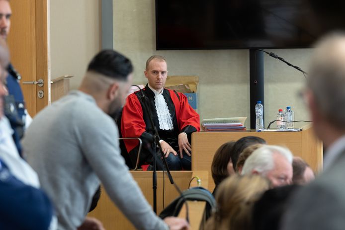 ASSISEN. Pleidooi van advocate van dochtertje (8) slachtoffer Luana ...