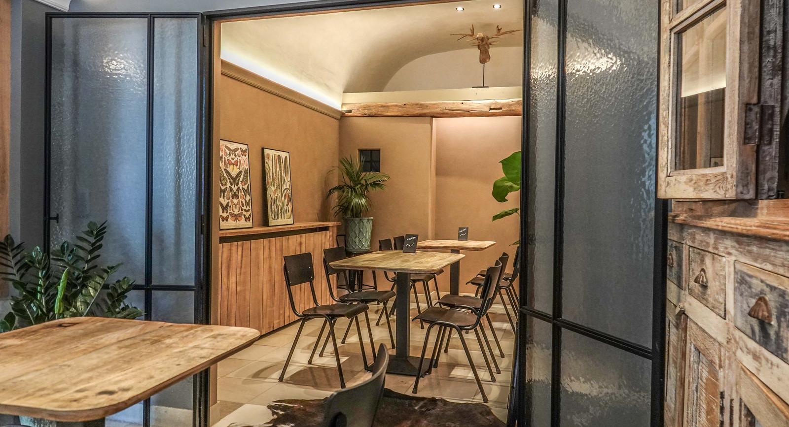 NET OPEN Valerie en Emmeric starten ‘overdagzaak’ Bar Valeir: “Waar je ...