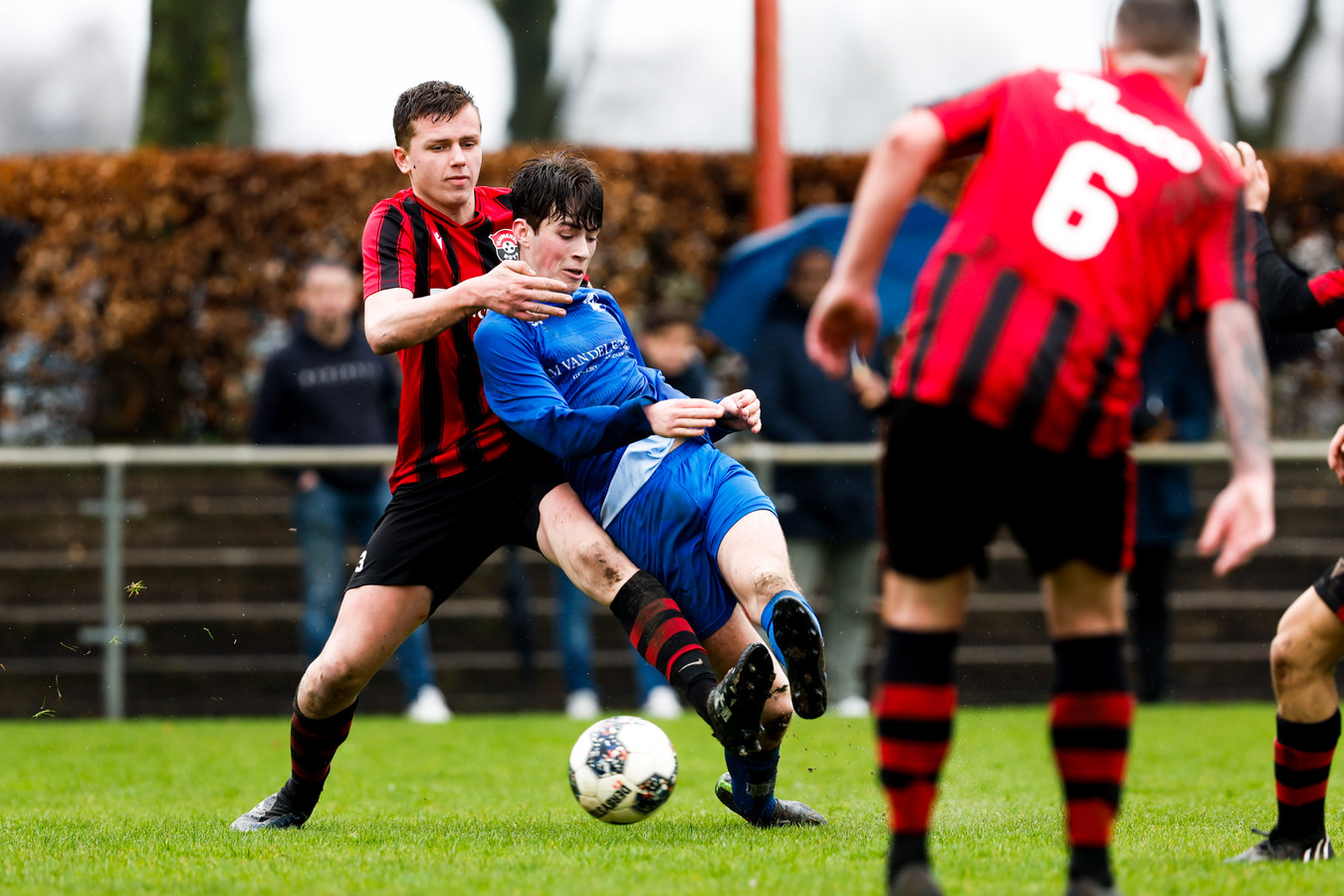 De 22ste en laatste zege van RKDVC op rivaal Vlijmense Boys, met een ...