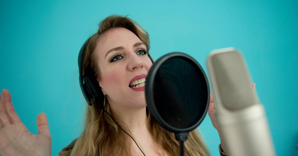 Apeldoornse zangeres Joyce houdt benefietconcert tegen pesten ...