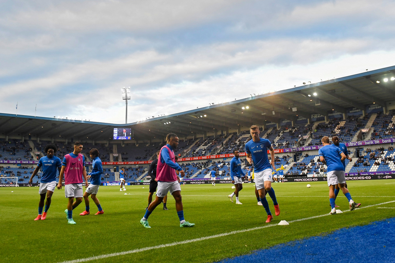 Nieuwe naam voor stadion van Racing Genk: Luminus Arena wordt Cegeka ...