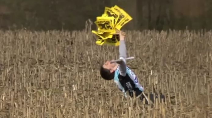 Hoe kijkt superfan van iconisch beeld uit 2012 vandaag naar de Ronde ...