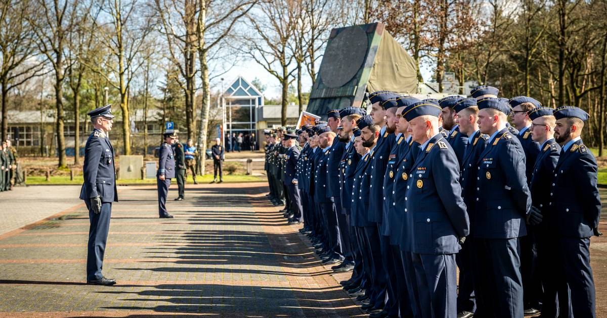 Defensie in Vredepeel zoekt personeel dichtbij | De Peel | ed.nl