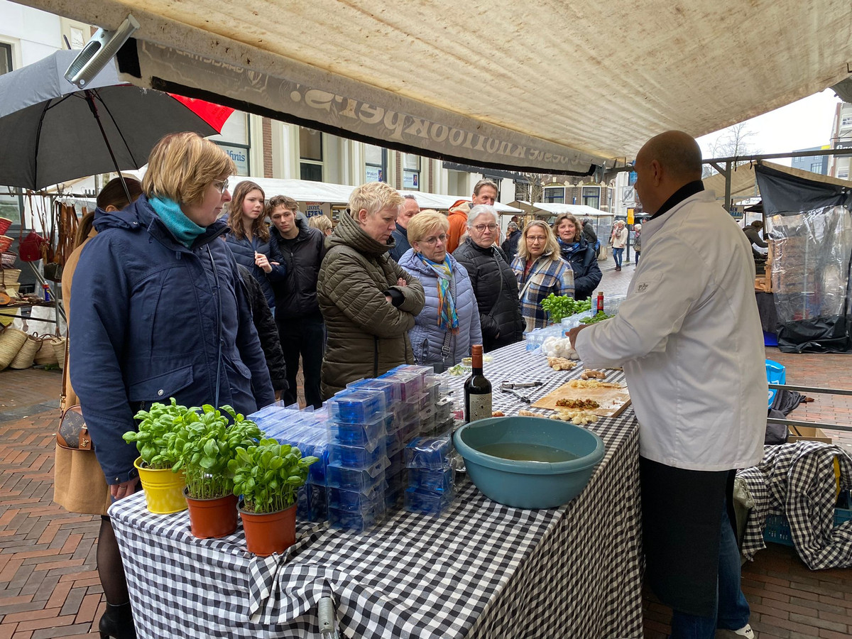 Waarom Deventer Goede Vrijdagmarkt publiekstrekker blijft: ‘Mijn vader ...