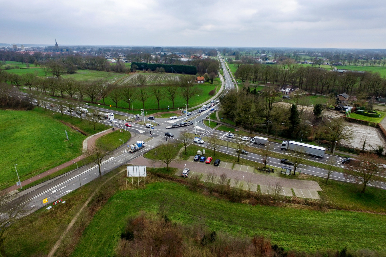 Wéér vertraging bij aanpak N35-kruispunt Bos in Raalte: planning pas in ...