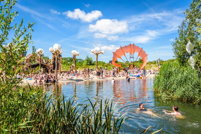 Festival Wildeburg bij Kraggenburg: razend populair en ‘bizar ...