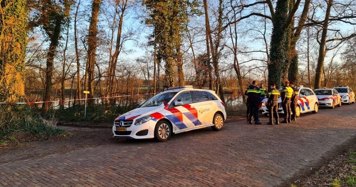 Dode gevonden in Enschede, politie sluit misdrijf uit | Enschede ...