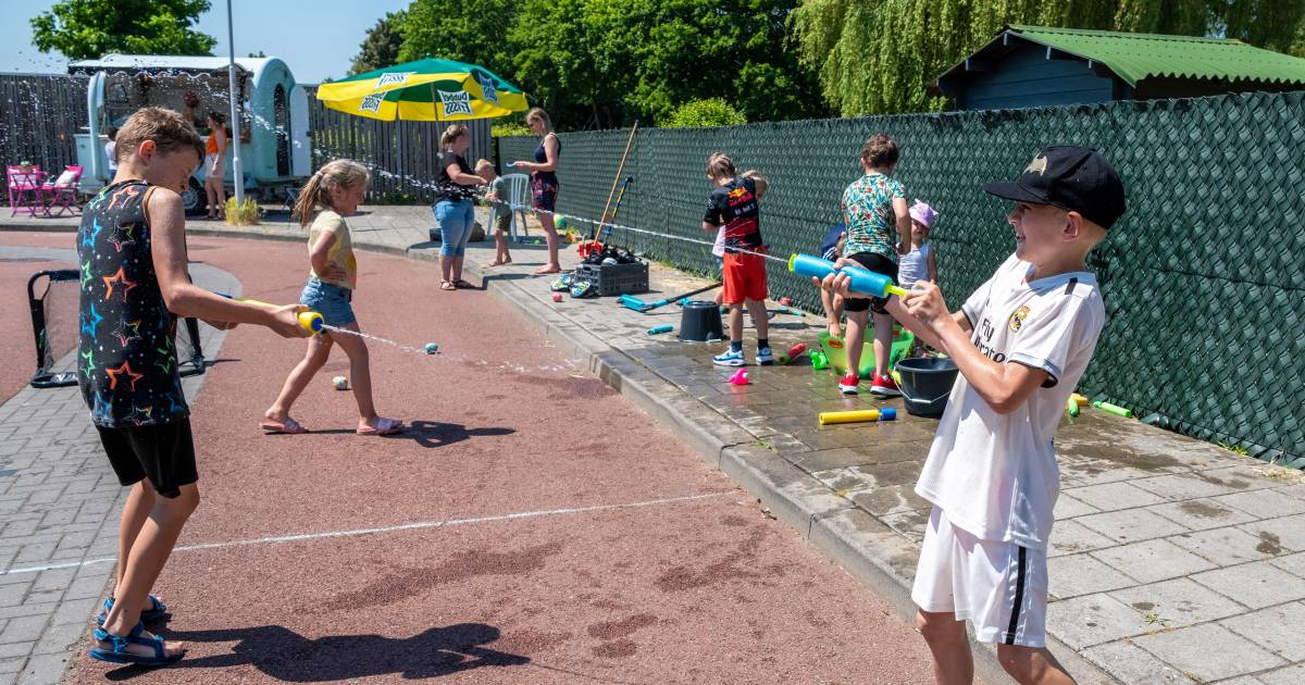 Buitenspeeldag in Biervliet: ‘Dit is veel leuker dan een spelletje op ...
