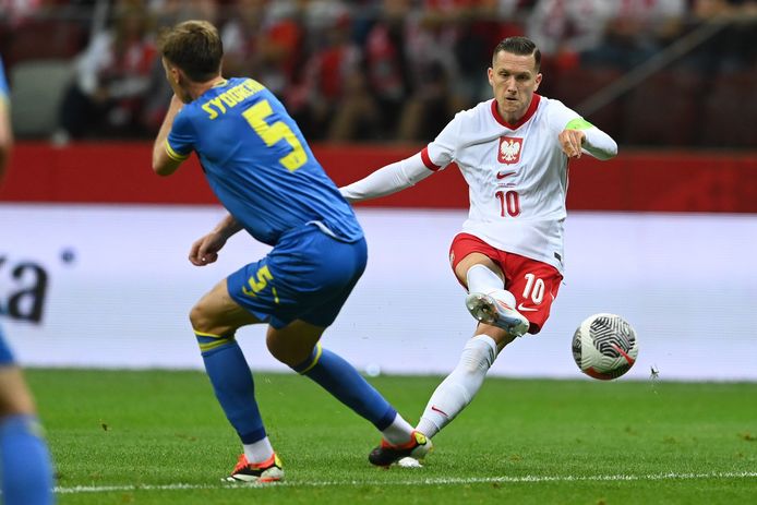 Poolse aanvoerder Piotr Zielinski heeft geen schrik voor Oranje: ‘Ben ...