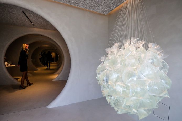 Aqualex opent concept store in Knokke: “Kunst, design én showroom onder ...