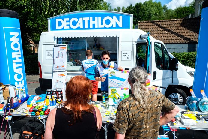 Wereldprimeur voor Schelle: Decathlon strijkt neer op wekelijkse markt ...
