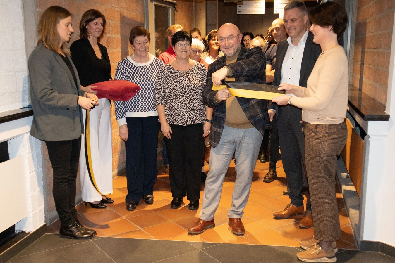 Gemeentelijk Administratief Centrum Steenberg zit in een nieuw jasje ...