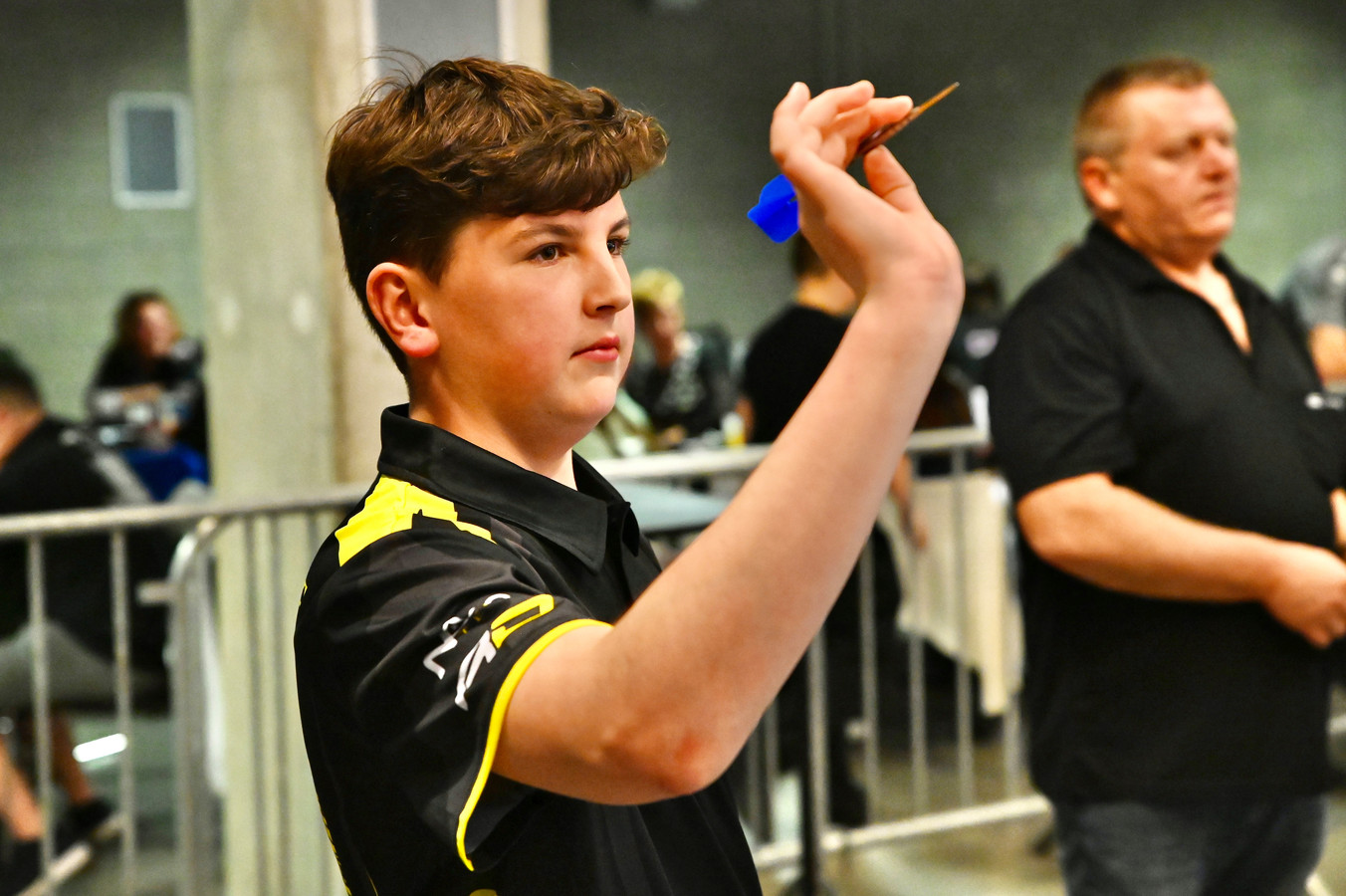 500 dartsspelers nemen het tegen elkaar op in eerste Open Menen ...