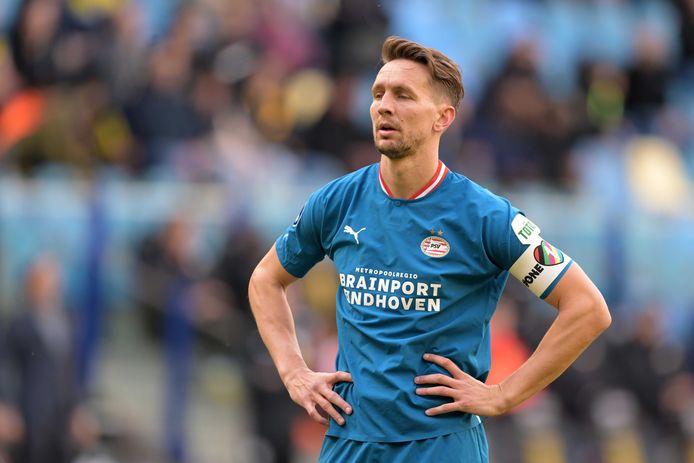 PSV-aanvoerder Luuk de Jong over ‘verschrikkelijk’ puntenverlies: ‘Dit ...