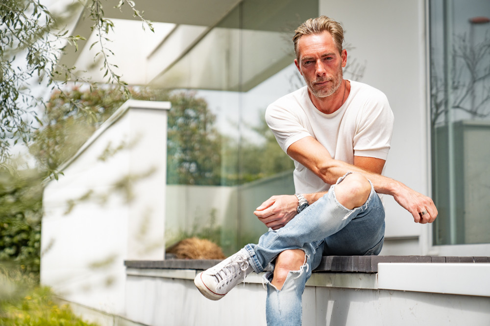 INTERVIEW. Drummer Antony Van der Wee is meer dan ‘de man van Karen ...