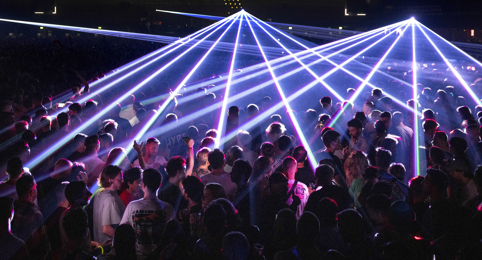 Dj’s Eastern Stream voor het eerst live, een jaar na het eerste ...