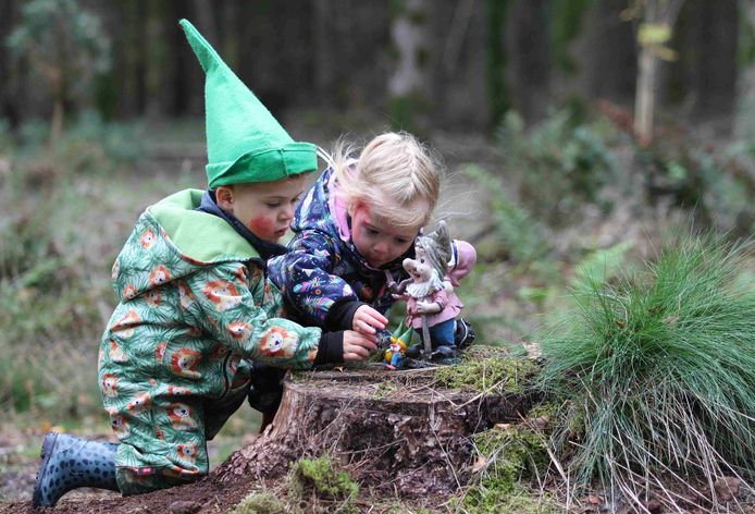 Op zoek naar kabouter Mondriaan in het Kabouterbos in Wintelre | Eersel ...