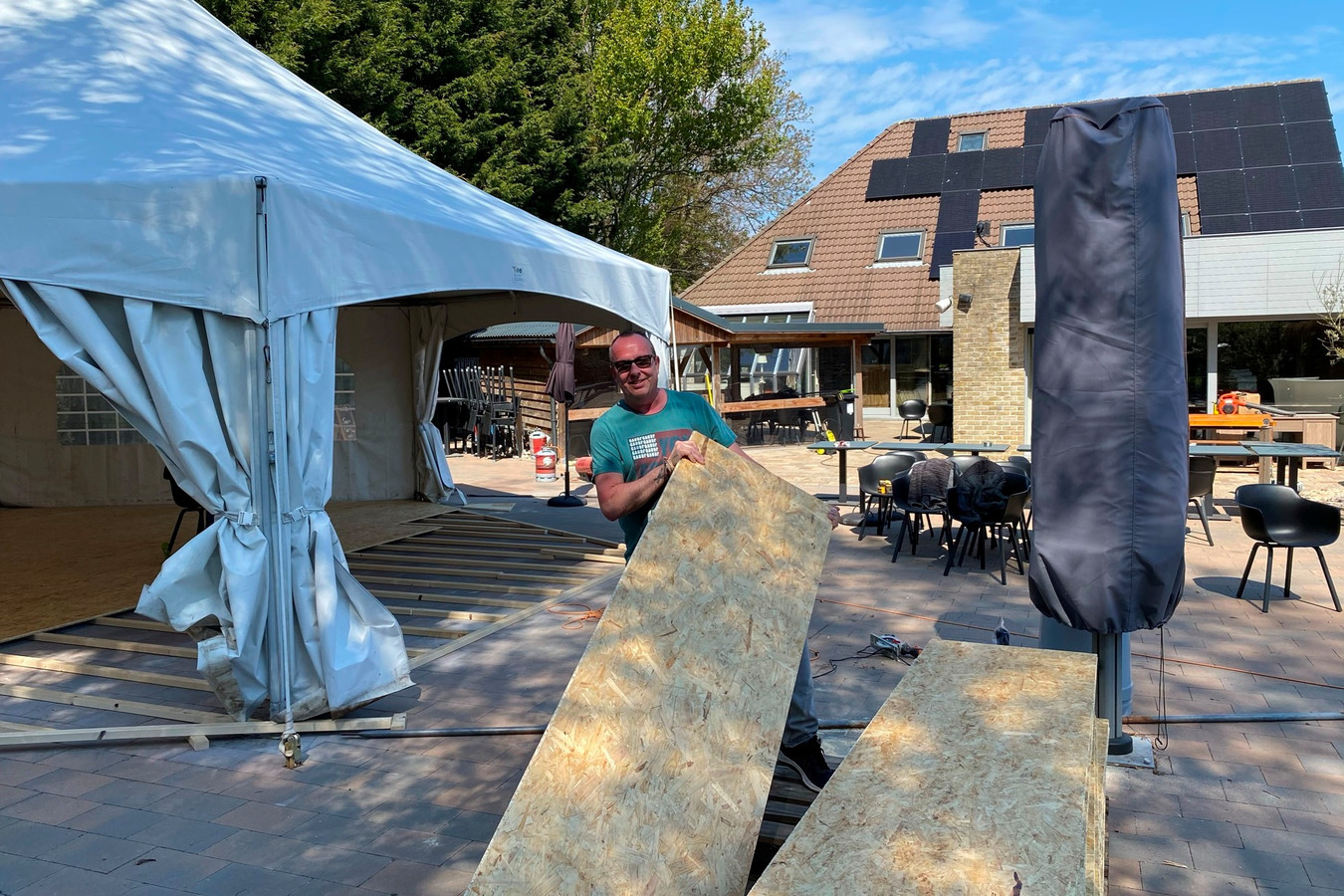 Chef Wim Van Damme (52) van Restaurant Gozar geveld door corona ...