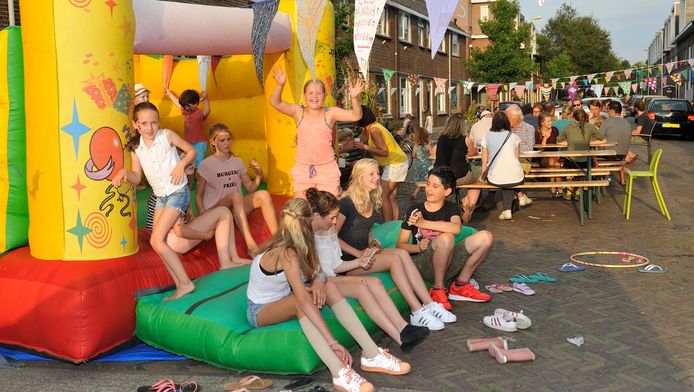 Dorpse gezelligheid in de stad | Feest! Utrecht | AD.nl