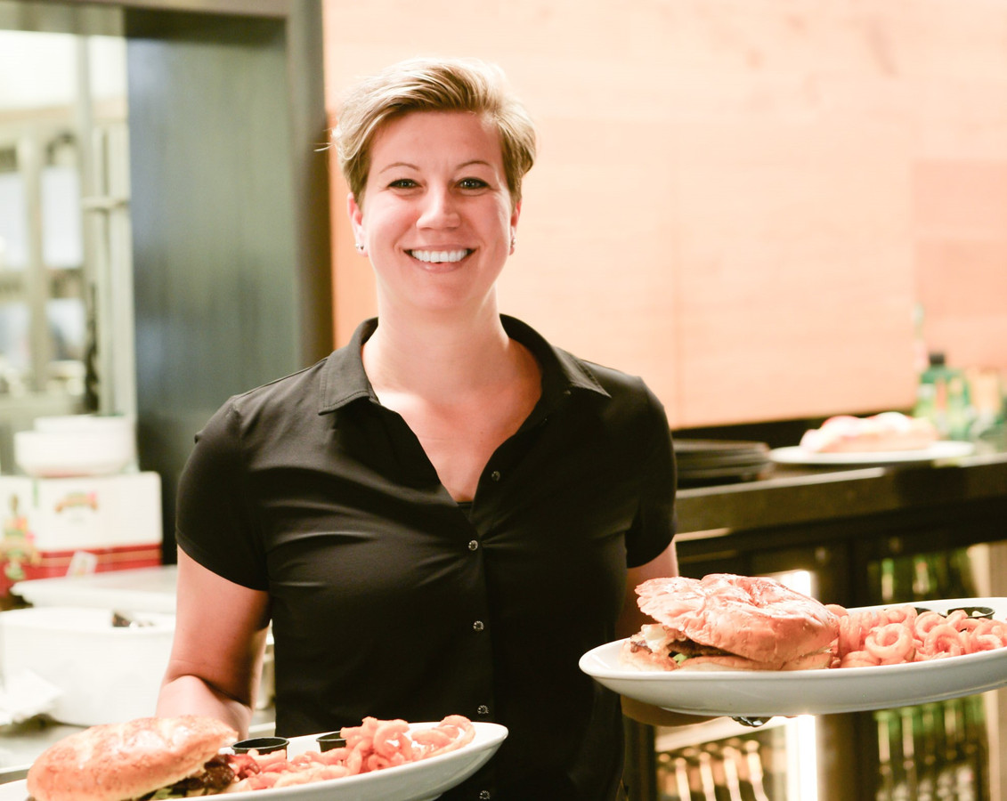 ‘Meer zoep’n, brekk’n en angoan’ en ‘een beetje meer begrip’ voor 2023 ...