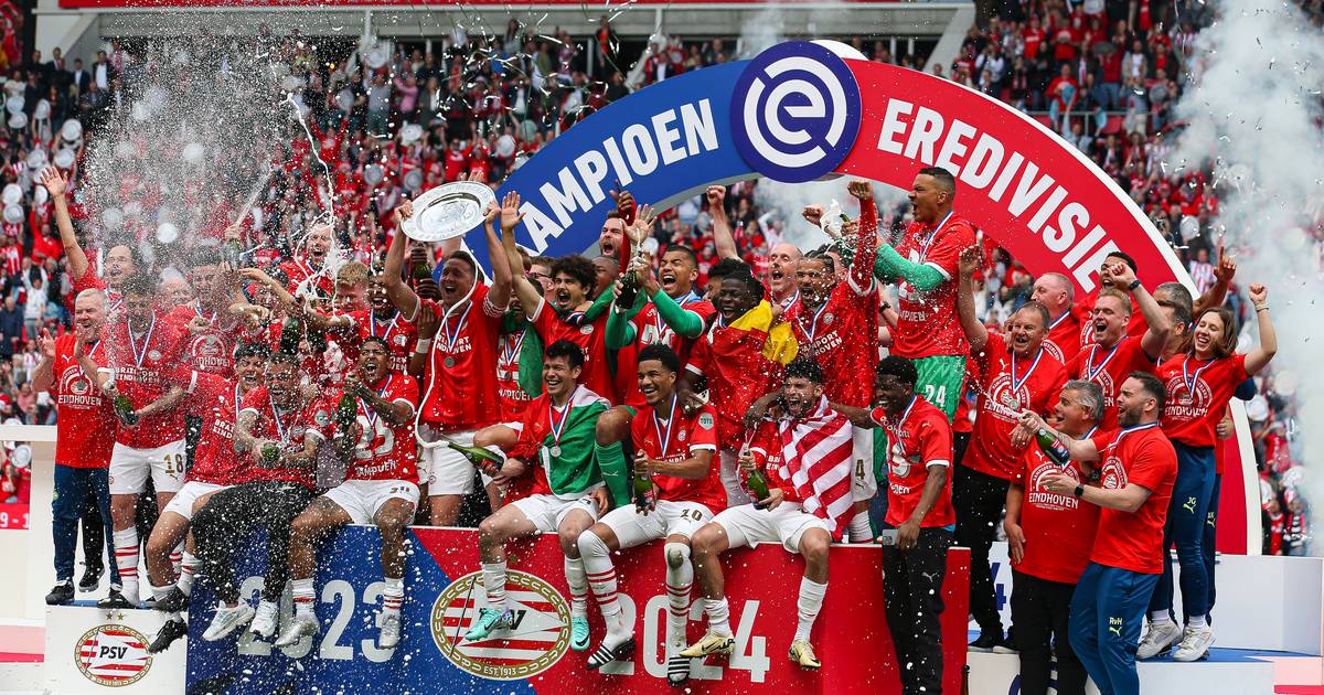 Mis niets: huldiging PSV vandaag live te zien op site Eindhovens ...