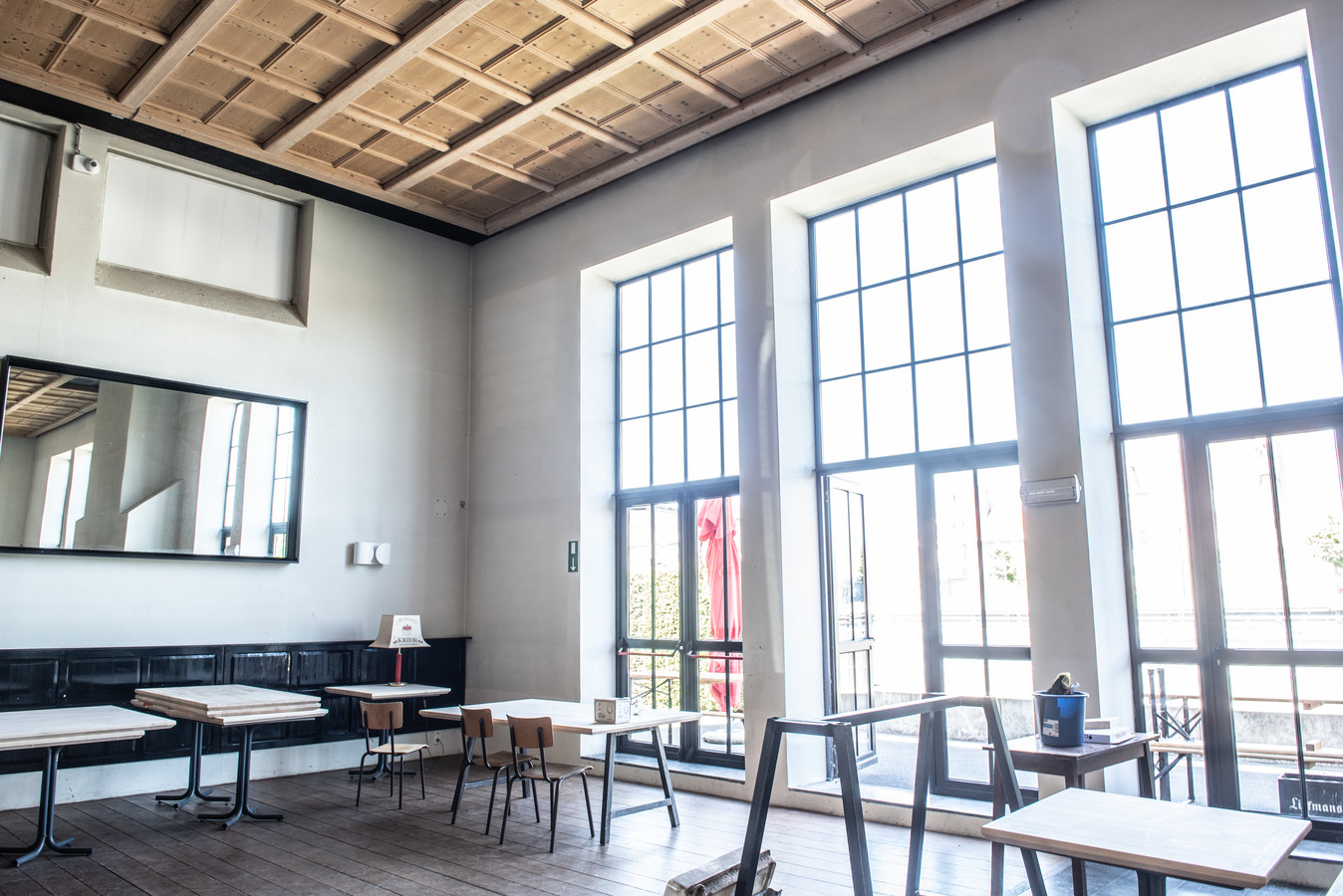 Maarten (28) brengt weer leven in feestzaal van Brouwerij Liefmans ...