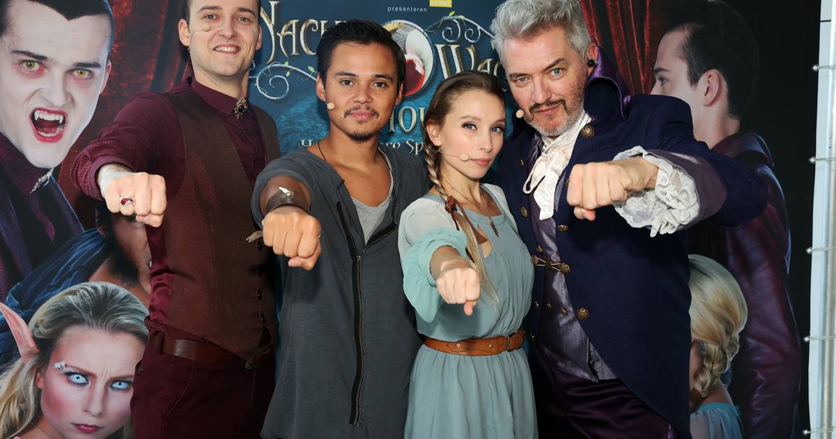 IN BEELD. Kürt Rogiers verbaast jong en oud als mysterieuze klerenmaker ...