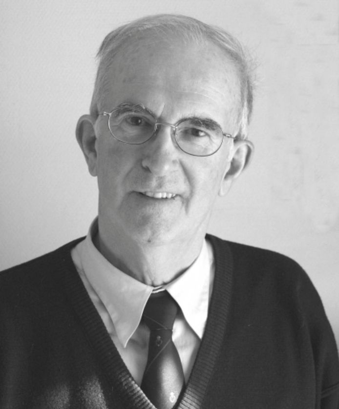 Waregem neemt afscheid van priester Luc Goethals | Waregem | hln.be