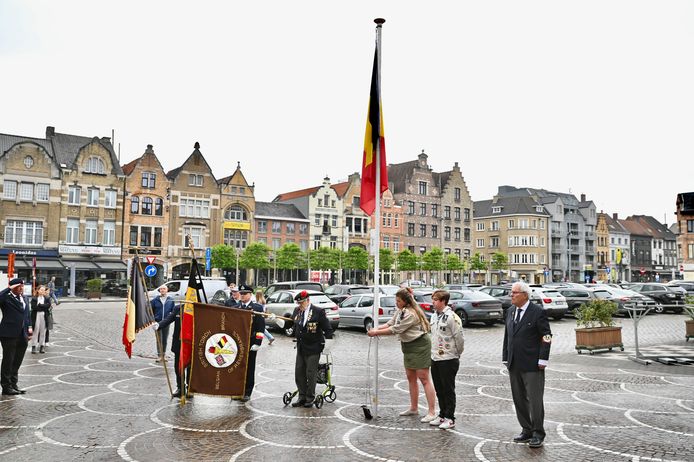 Roeselare herdenkt einde Tweede Wereldoorlog | Roeselare | hln.be