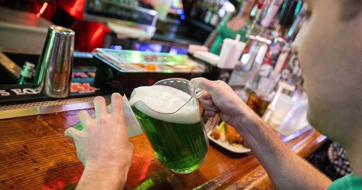 Niet alleen maar groen bier bij viering van St. Patricks Day in Den ...