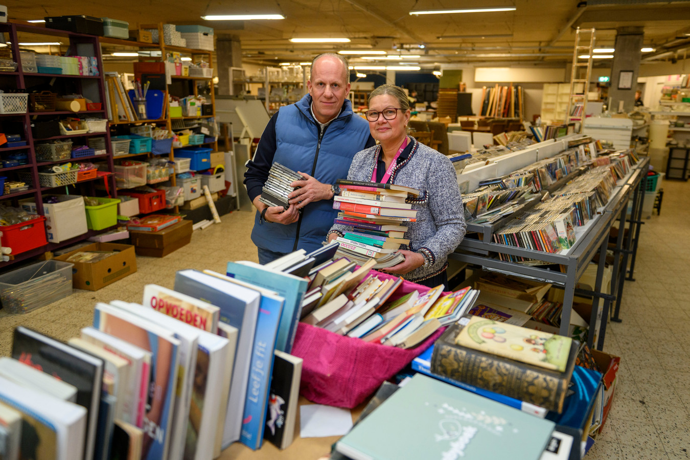 Kringlopen kunnen instroom goederen amper aan; drukte zet door | Foto ...
