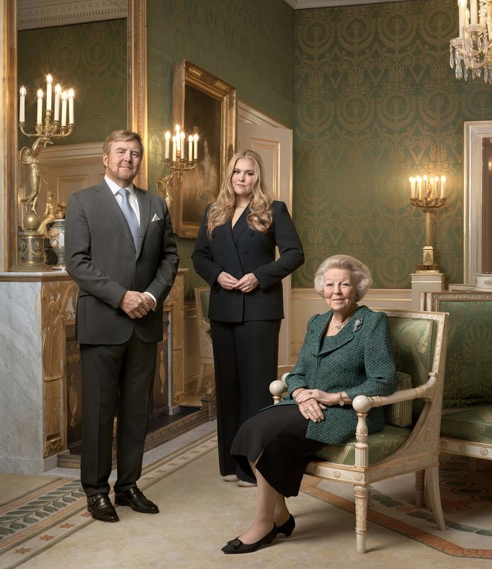 Beatrix, Willem-Alexander en Amalia stralen samen in fotoserie tien ...