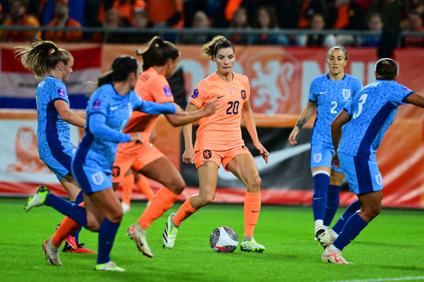 Rentree Vivianne Miedema bij Oranje Leeuwinnen? ‘Er is geen enkele garantie dat ze überhaupt in ...