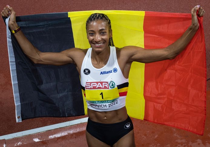 Standbeeld van Nafi Thiam in Lego siert Brussel-Centraal | Brussel | hln.be