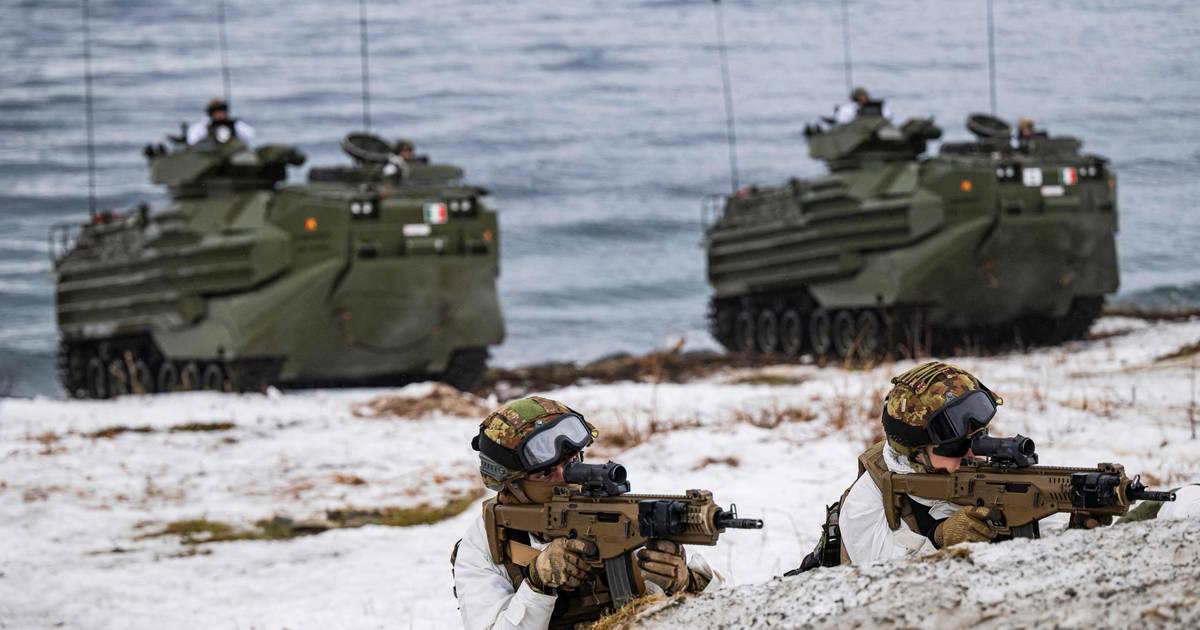 België bij NAVO-landen met laagste defensie-uitgaven: slechts 11 van de ...